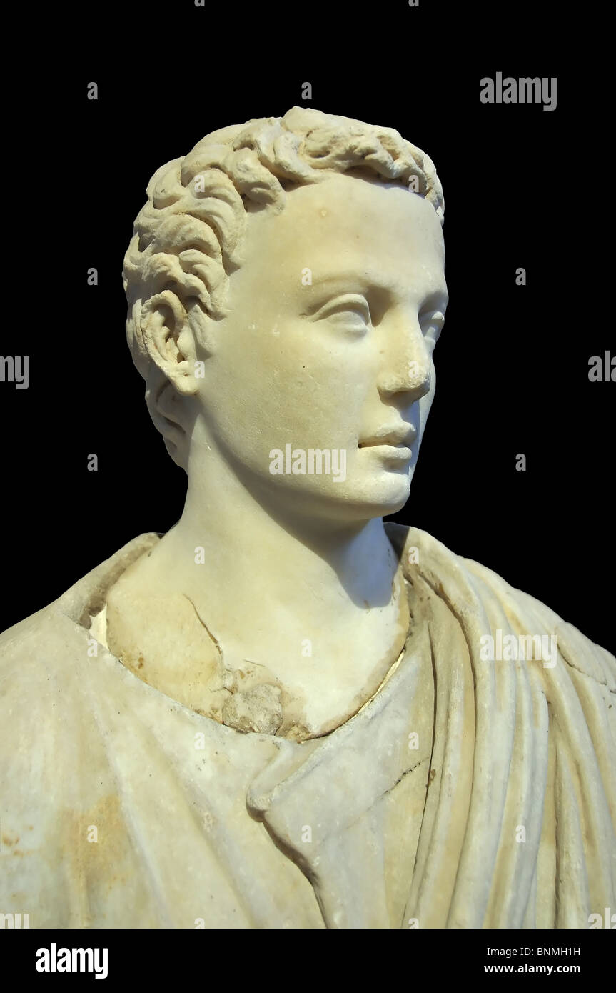 beautiful; elegant; white; sculpture; carve; carving; sculpted; statue ...