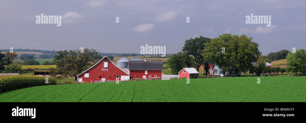 Red Farm house fields near Dubuque Iowa USA America green buildings ...