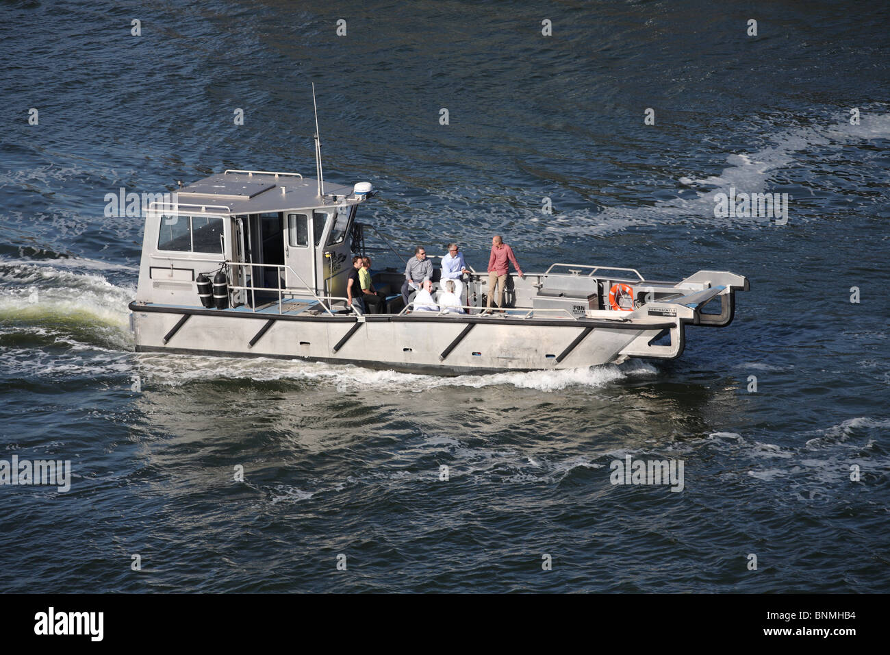 Landing craft hi-res stock photography and images - Alamy