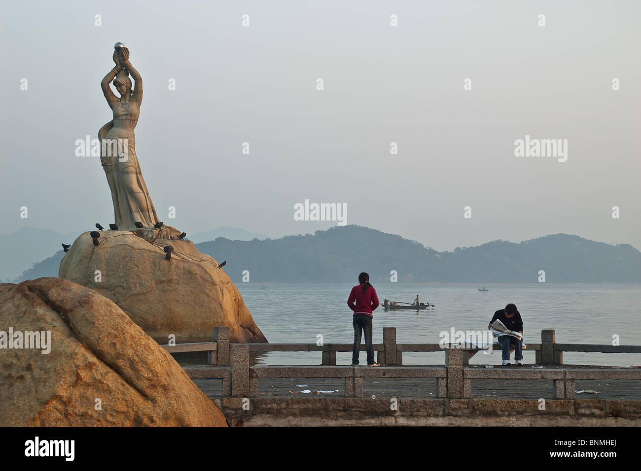 Zhuhai fish girl Stock Photo - Alamy