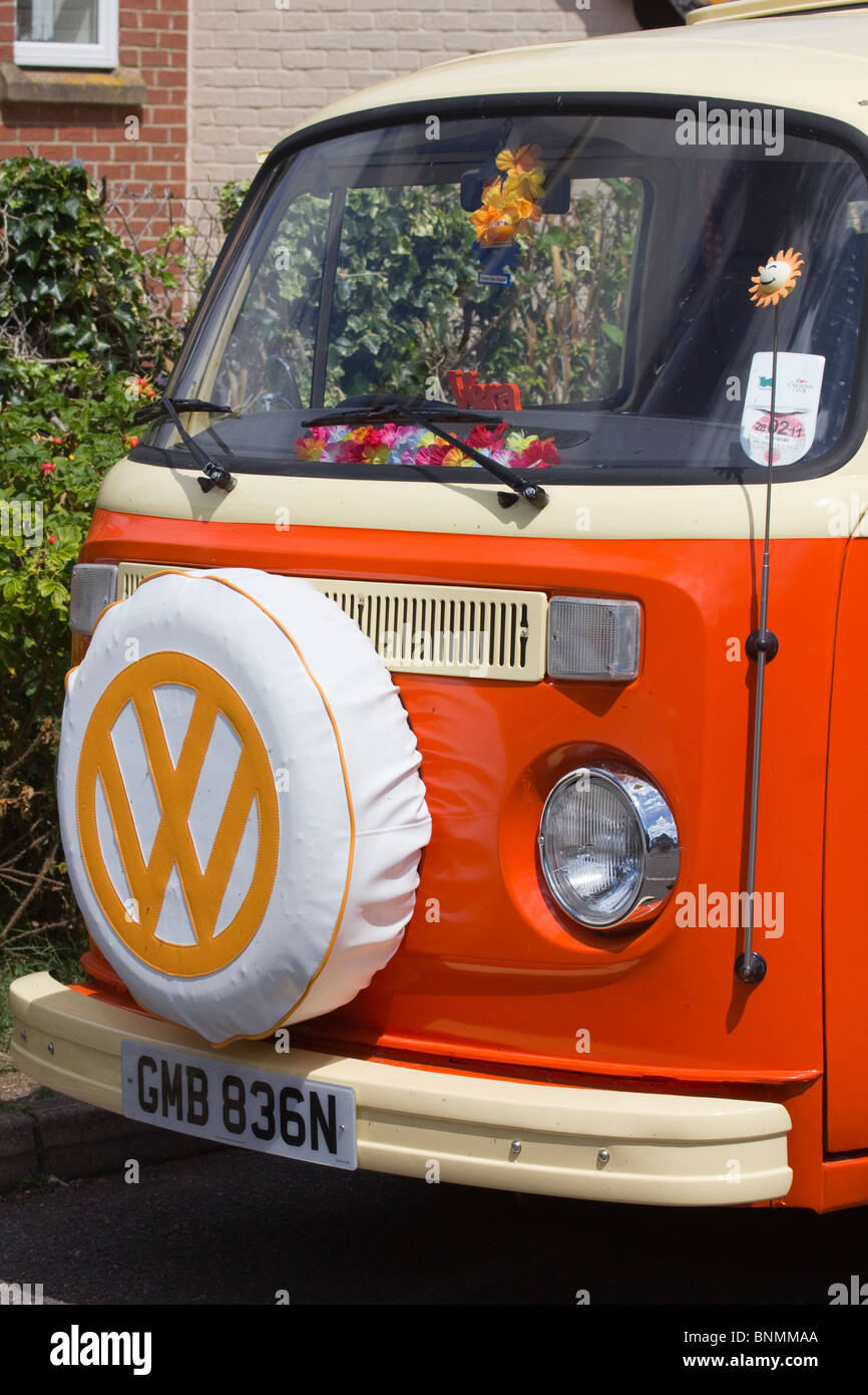 Flower power camper van hi-res stock photography and images - Alamy