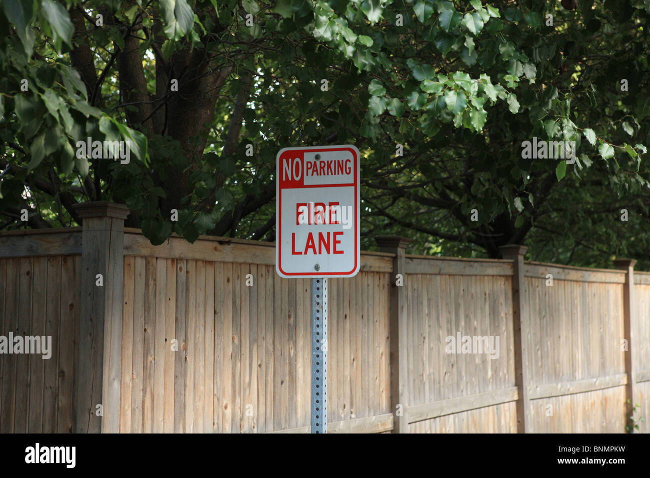 Fire lane hi-res stock photography and images - Alamy