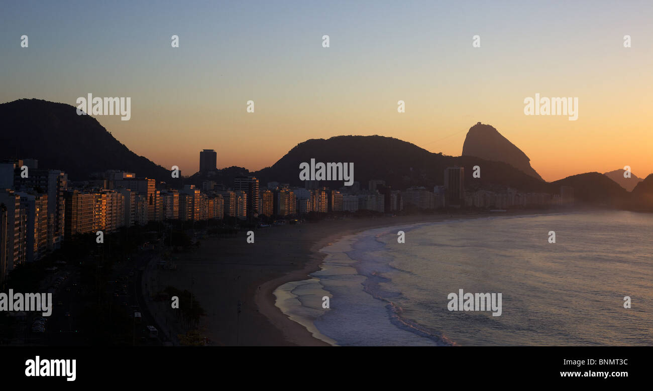 Praia do copacabana hi-res stock photography and images - Alamy