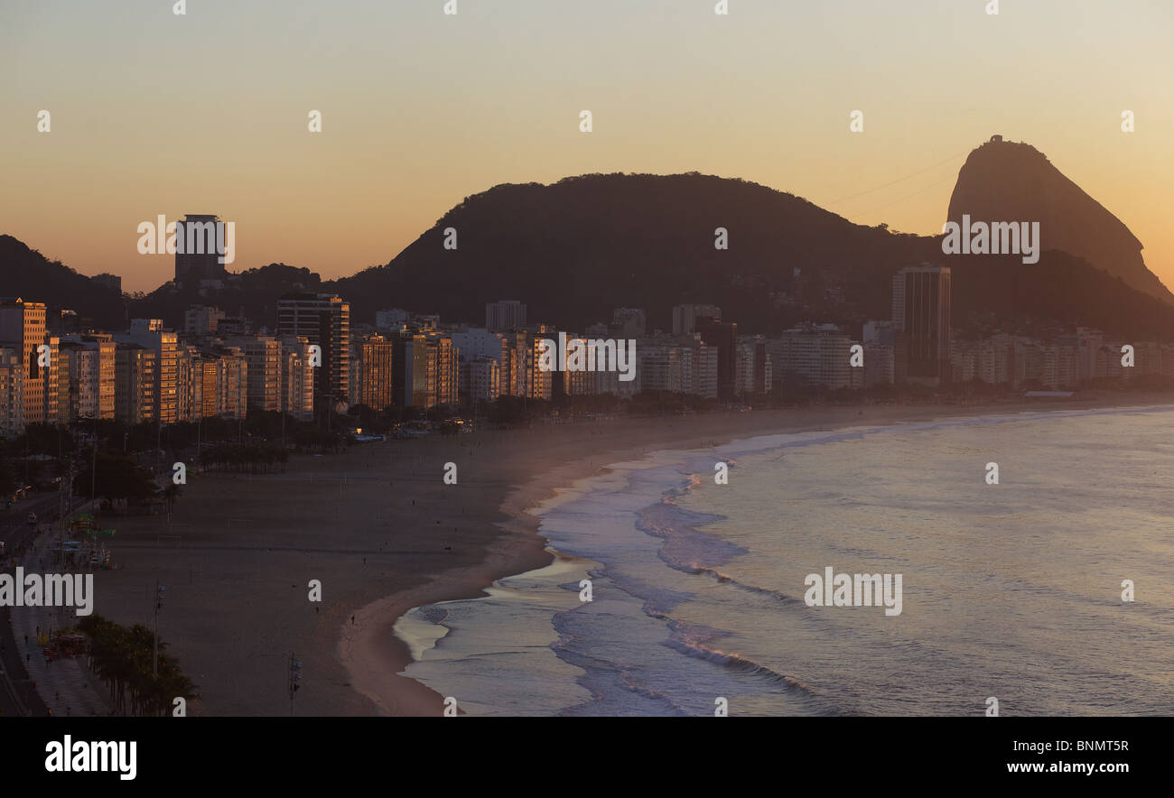 Praia do copacabana hi-res stock photography and images - Alamy