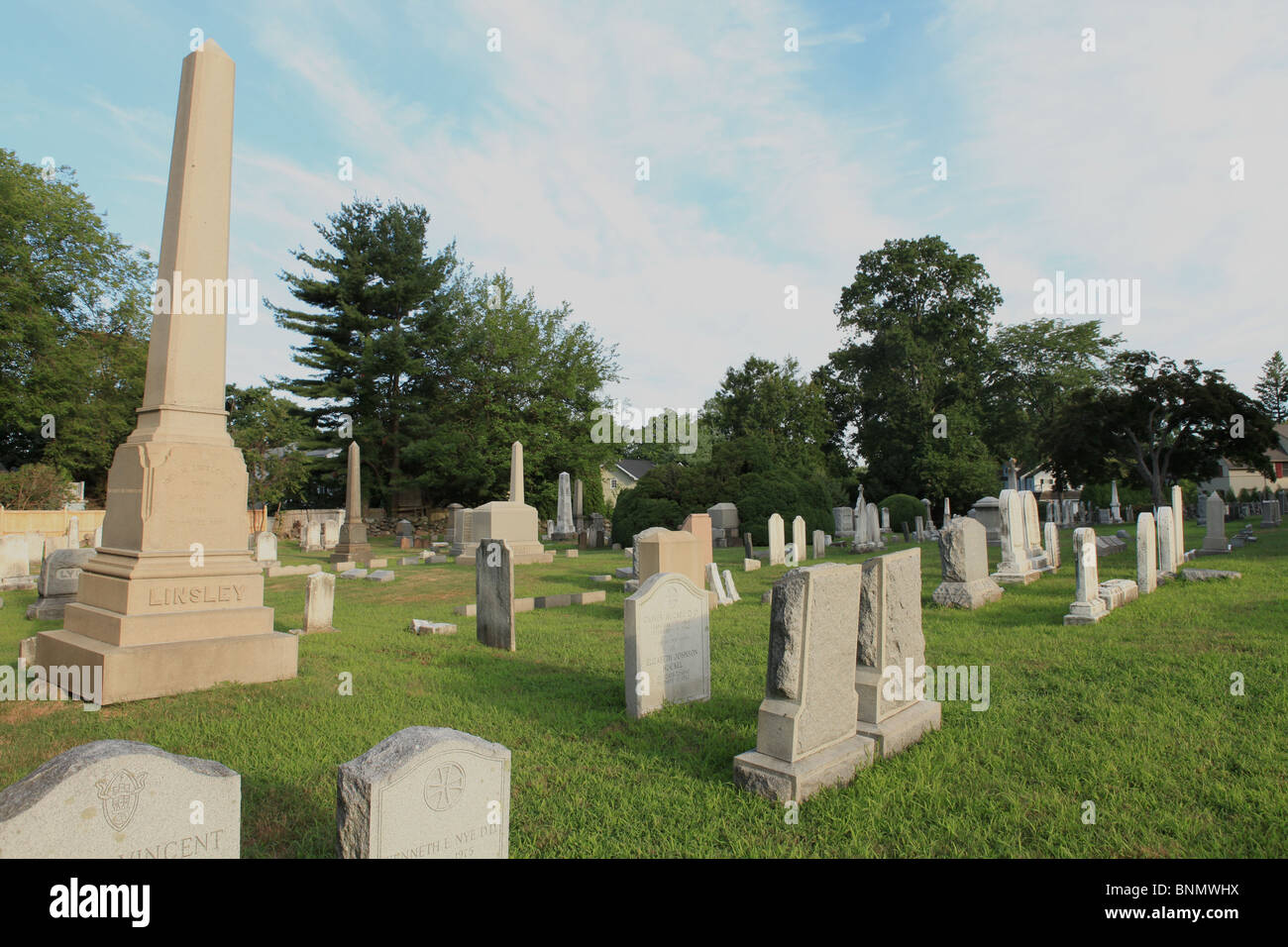 Cemetery headstones hi-res stock photography and images - Alamy