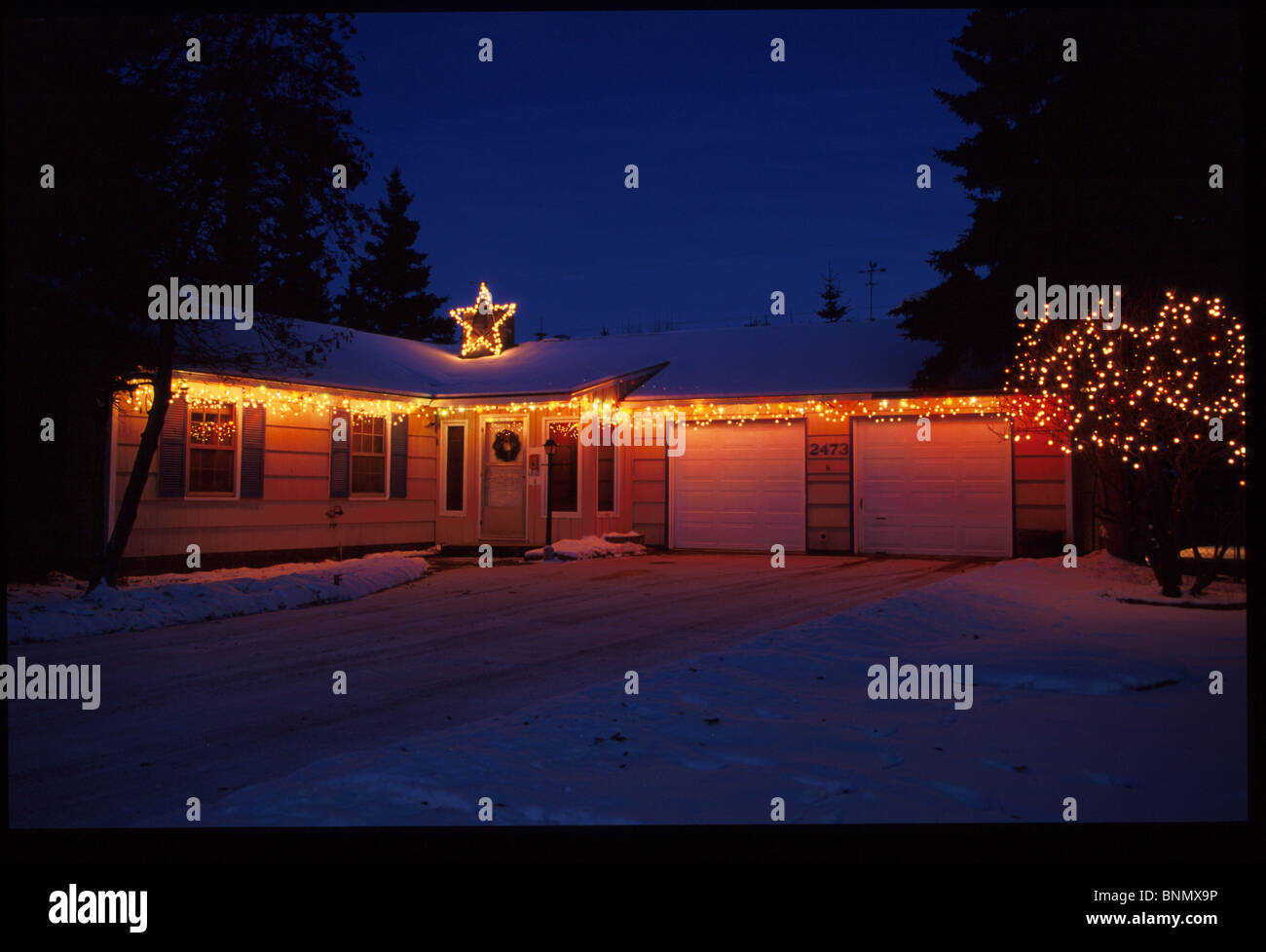 Alaska night snow christmas hi-res stock photography and images - Alamy