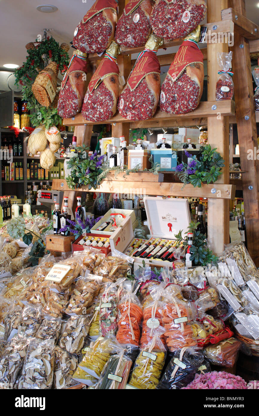 Italian travel pasta hi-res stock photography and images - Alamy