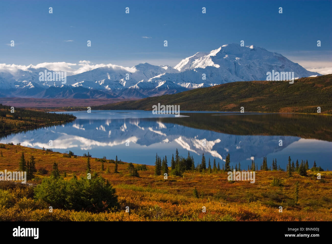 Wonder lake hi-res stock photography and images - Alamy