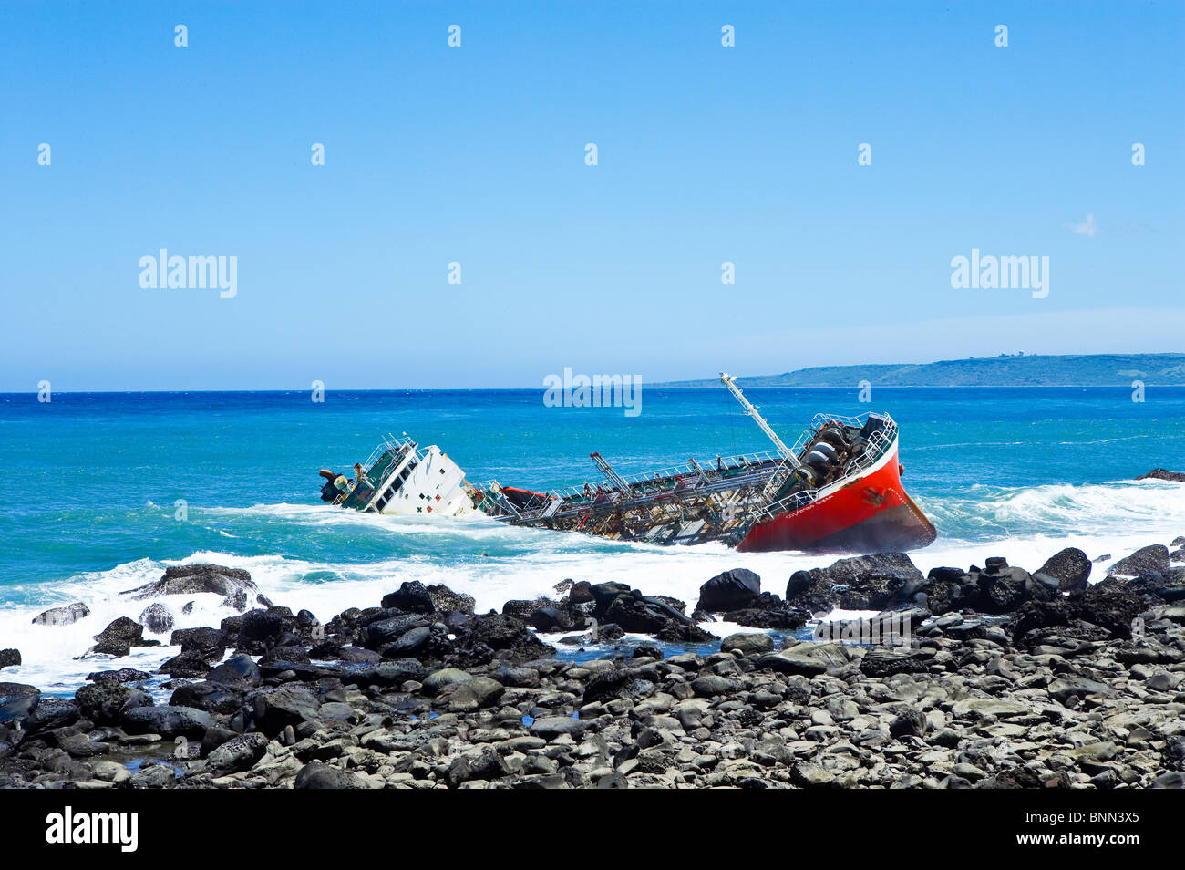 Sinking of ship hi-res stock photography and images - Alamy