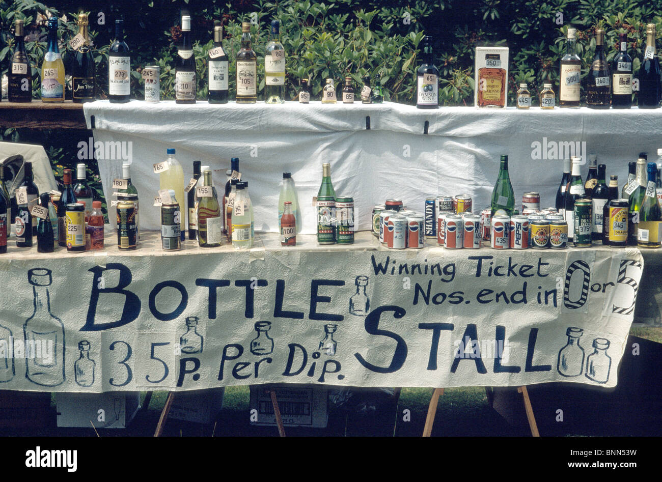 Raffle table hi-res stock photography and images - Alamy