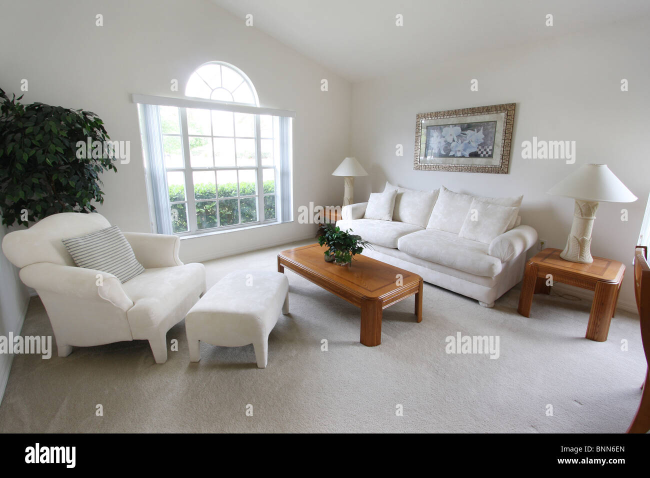 White lounge hi-res stock photography and images - Alamy