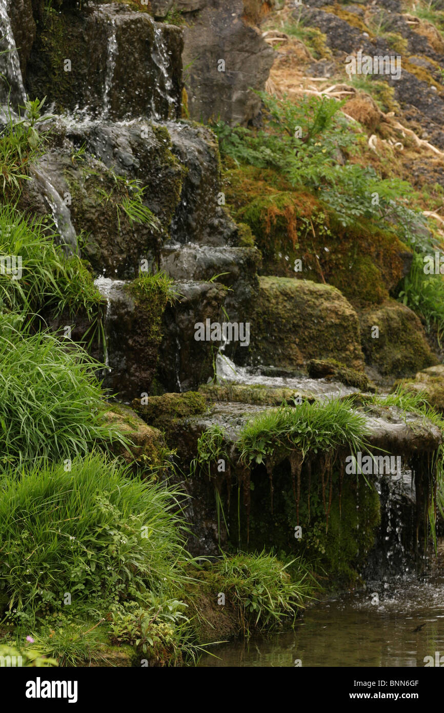 Water cascading down steps hi-res stock photography and images - Alamy