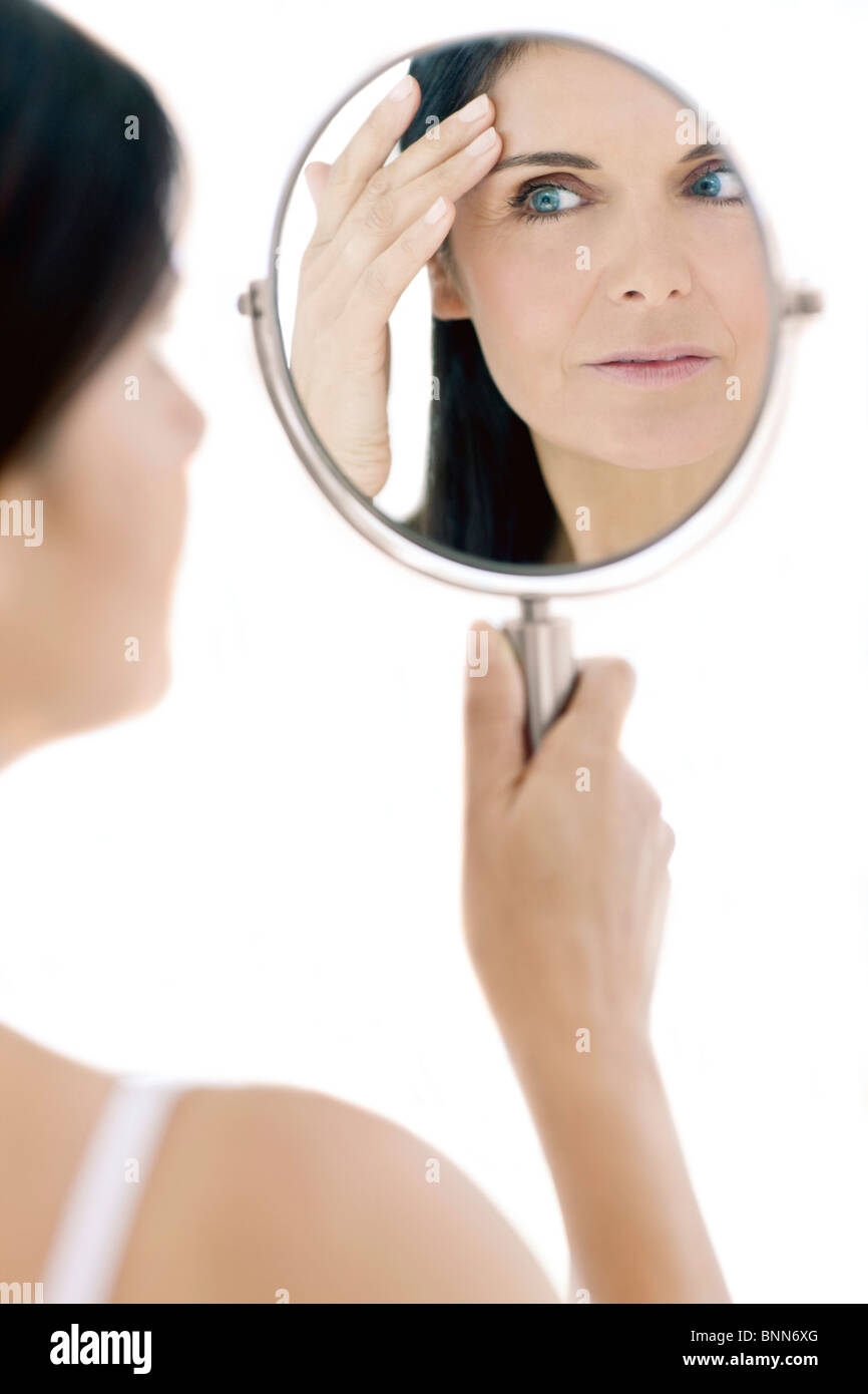 Checking mirrors hi-res stock photography and images - Alamy