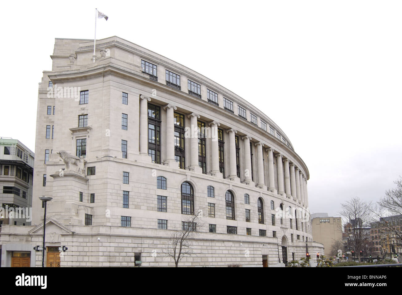 100 victoria embankment hi-res stock photography and images - Alamy