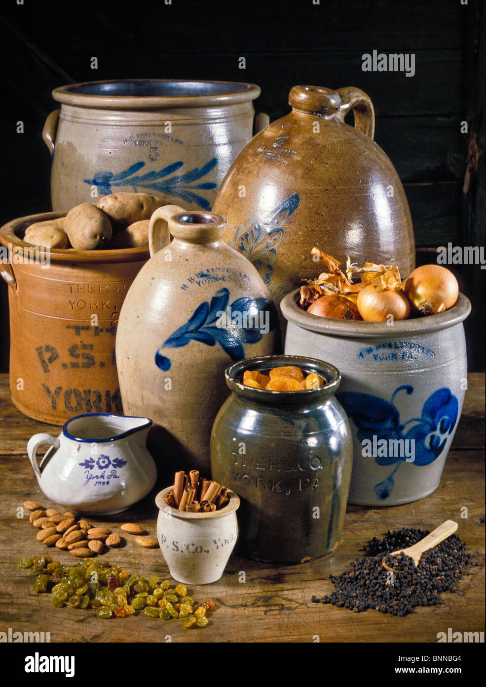 Collection clay jugs pots hi-res stock photography and images - Alamy