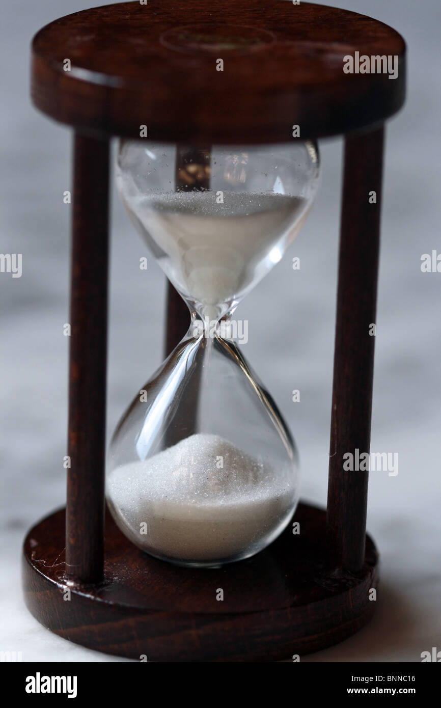 Hour glass hi-res stock photography and images - Alamy