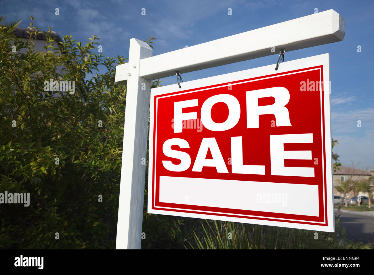 For Sale Real Estate Sign In A Neighborhood Stock Photo - Alamy