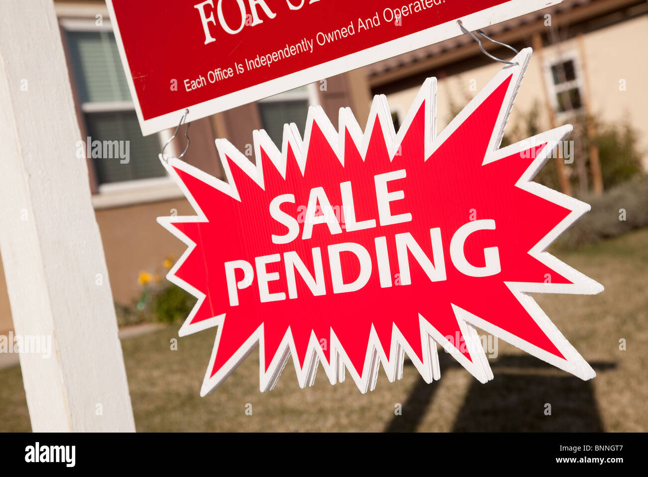 Buying selling real estate rent hi-res stock photography and images - Alamy