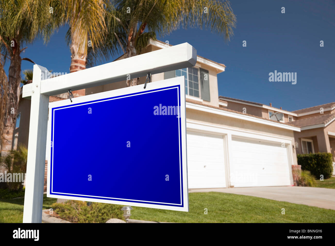 Sign house sale in area hi-res stock photography and images - Alamy