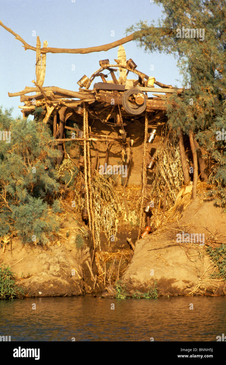 Shaduf hi-res stock photography and images - Alamy