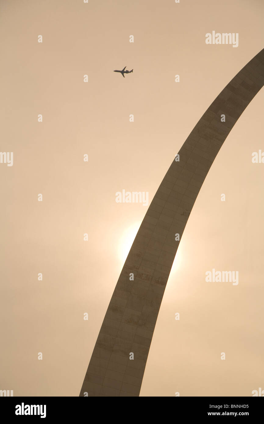 Gateway Arch and Airplane in St. Louis, MO Stock Photo - Alamy