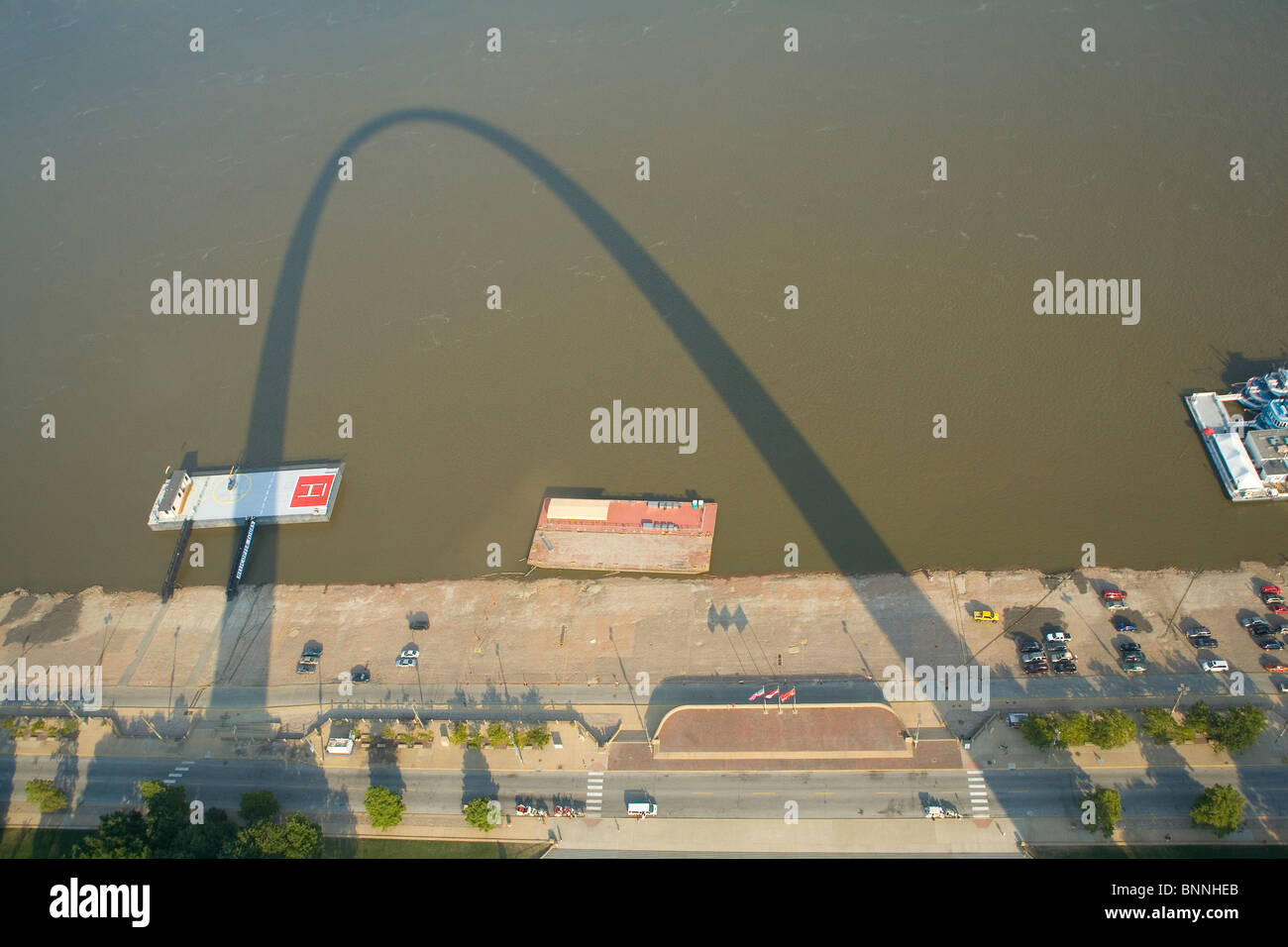 Shadow of St. Louis Gateway Arch Stock Photo - Alamy