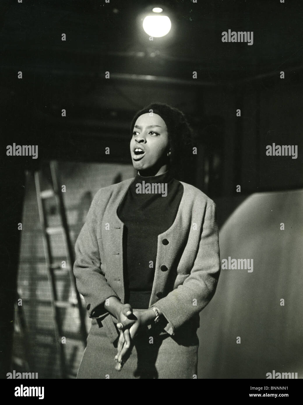 MADELEINE BELL - US Soul singer about 1964 Stock Photo - Alamy
