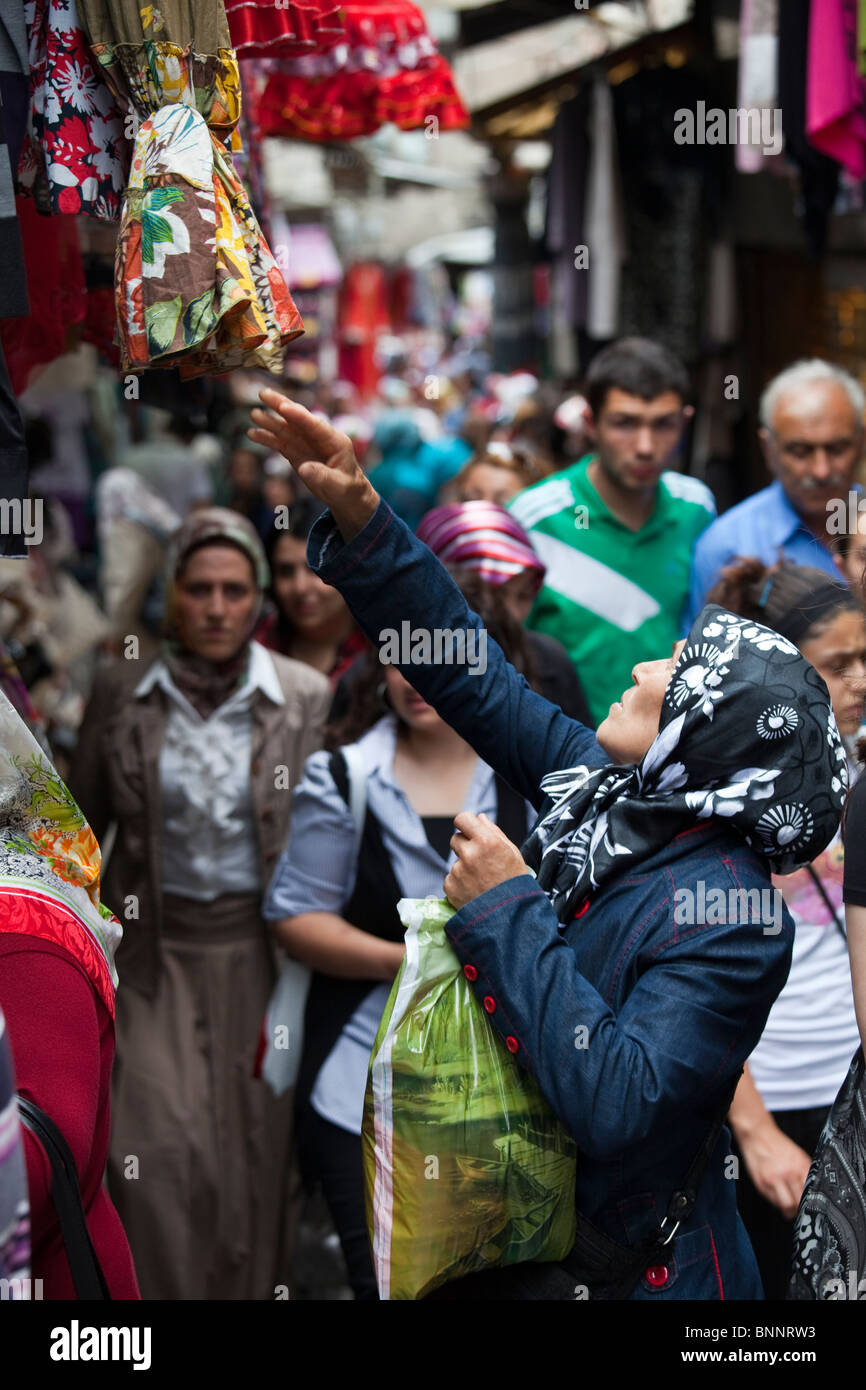 Mulsim woman shopping in the bazaar in Trabzon, Turkey Stock Photo - Alamy