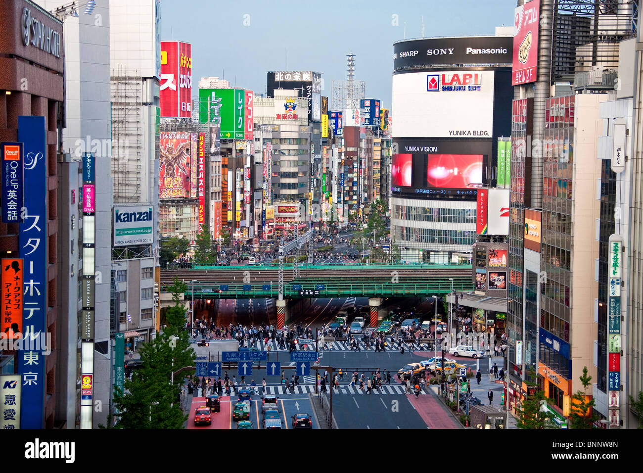 Japan construction hi-res stock photography and images - Alamy