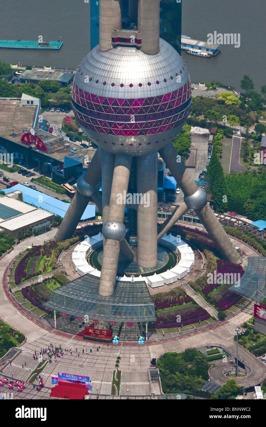 China Shanghai tower rook Oriental Pearl Tower ball sphere around ...