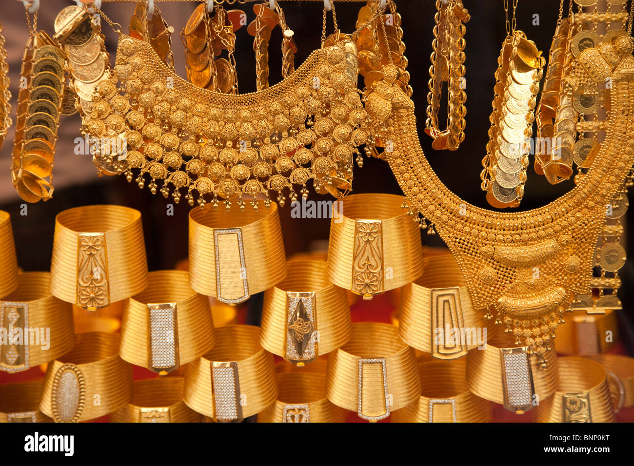 Turkish Gold Jewellery Stock Photos & Turkish Gold Jewellery Stock ...