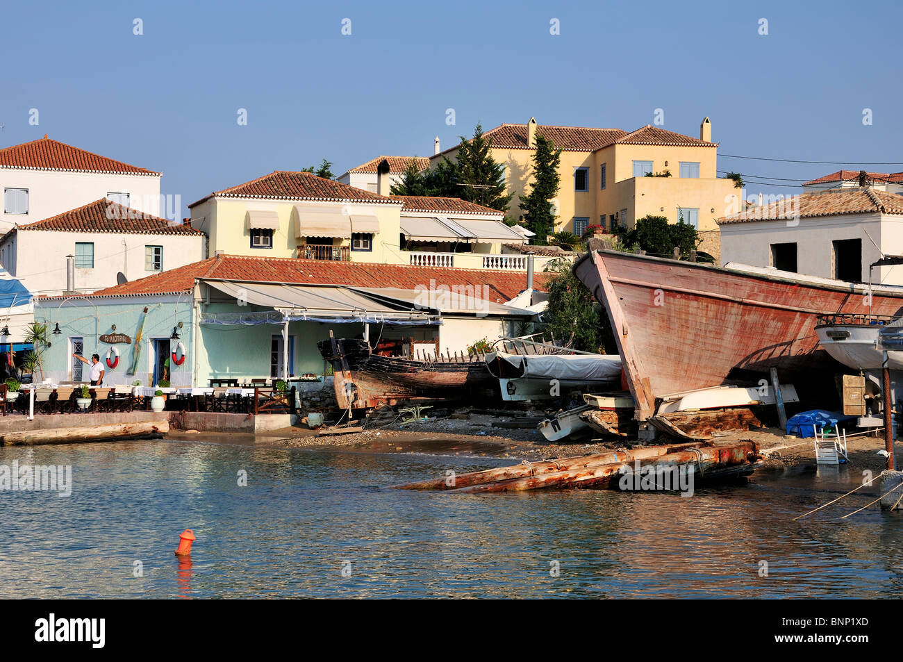 Old boatyard restaurant hi-res stock photography and images - Alamy