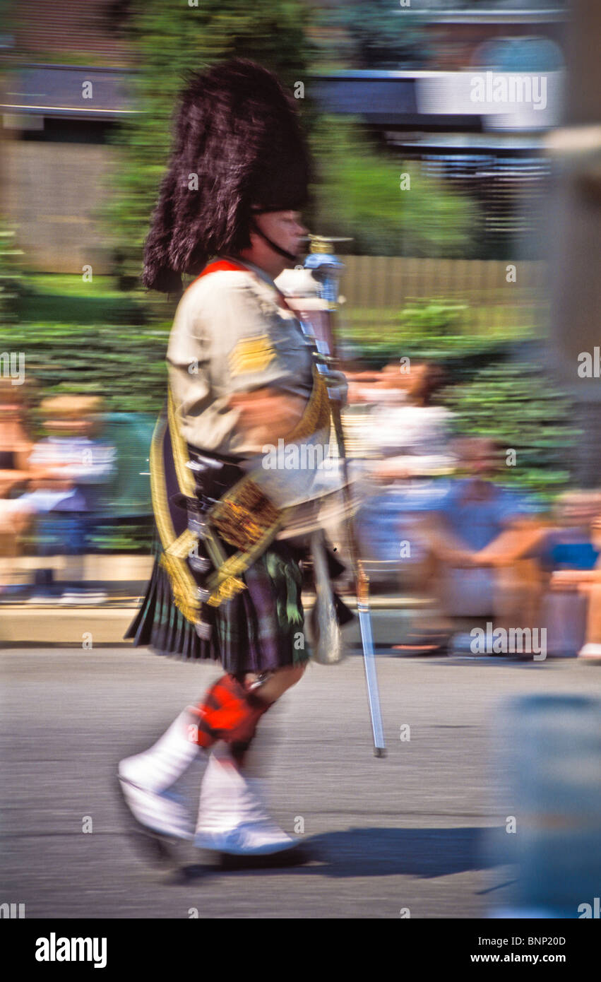 Scottish parade banners hi-res stock photography and images - Alamy