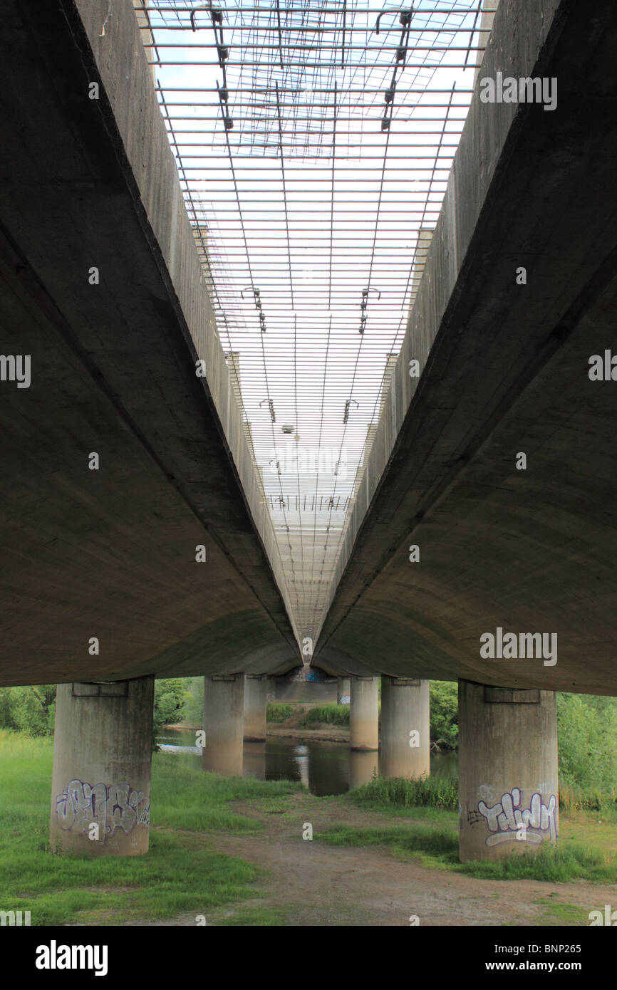 Underneath a road hi-res stock photography and images - Alamy