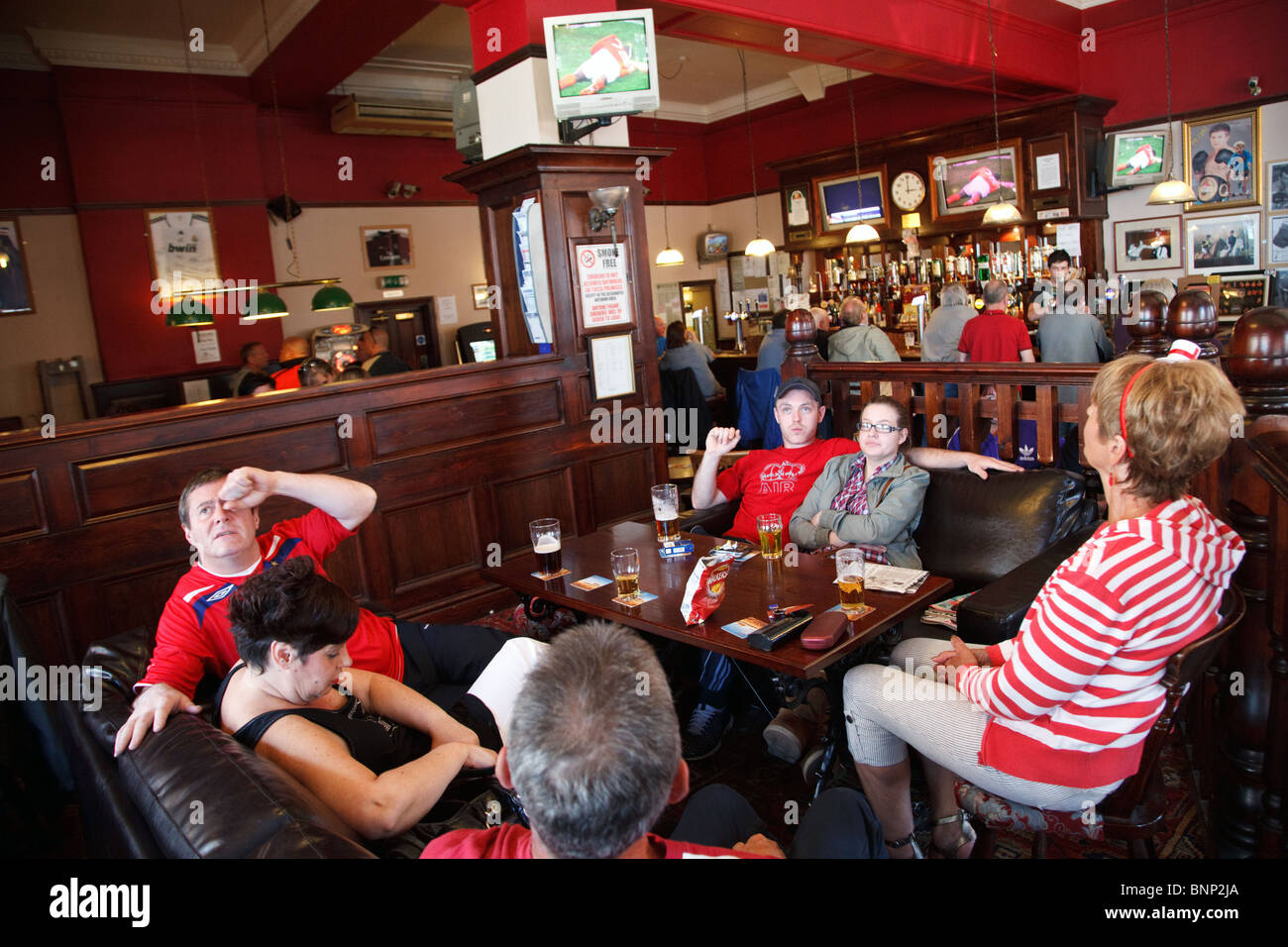 English fan hi-res stock photography and images - Alamy