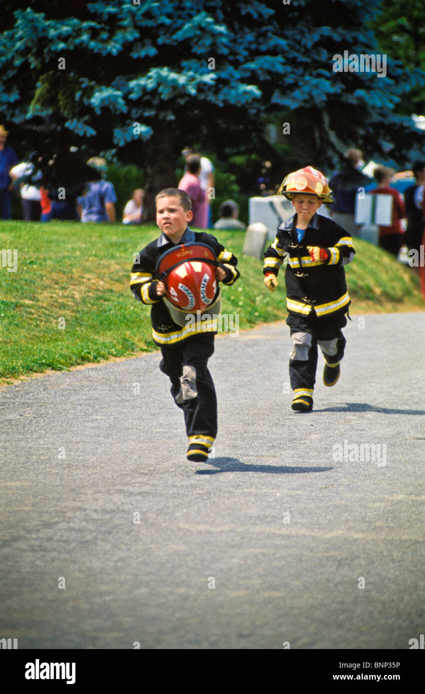 Historical firemen uniform hi-res stock photography and images - Alamy