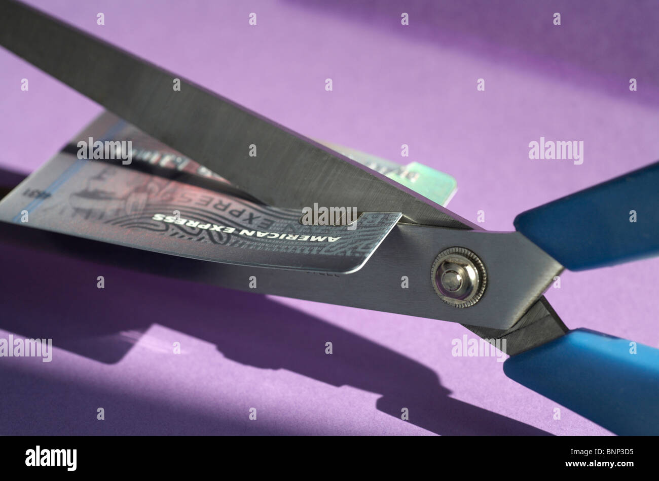 Cutting up credit cards hi-res stock photography and images - Alamy