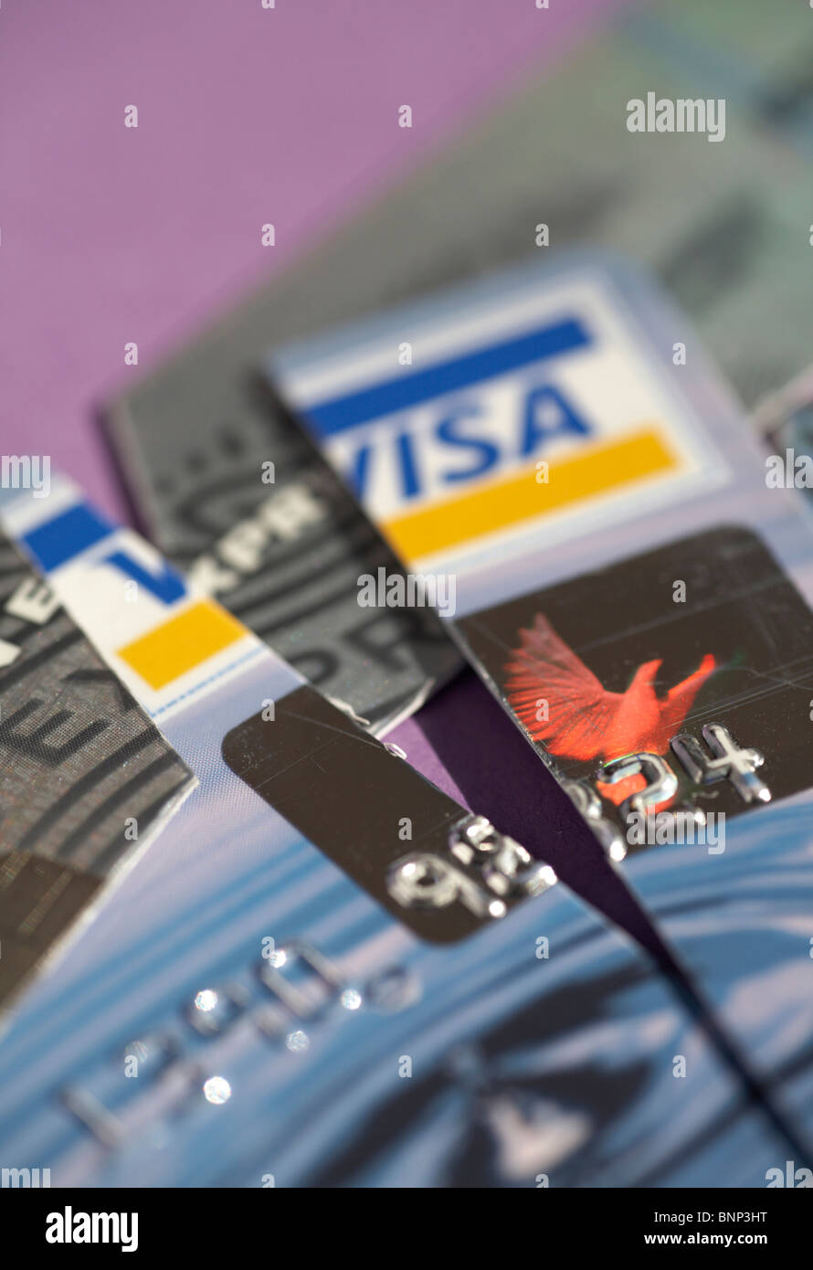 Cutting up credit cards hi-res stock photography and images - Alamy