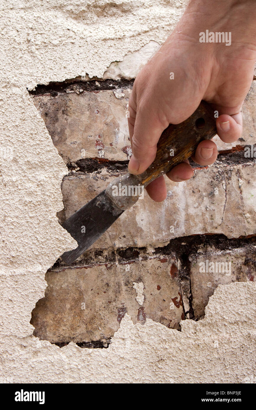 Loose bricks hi-res stock photography and images - Alamy