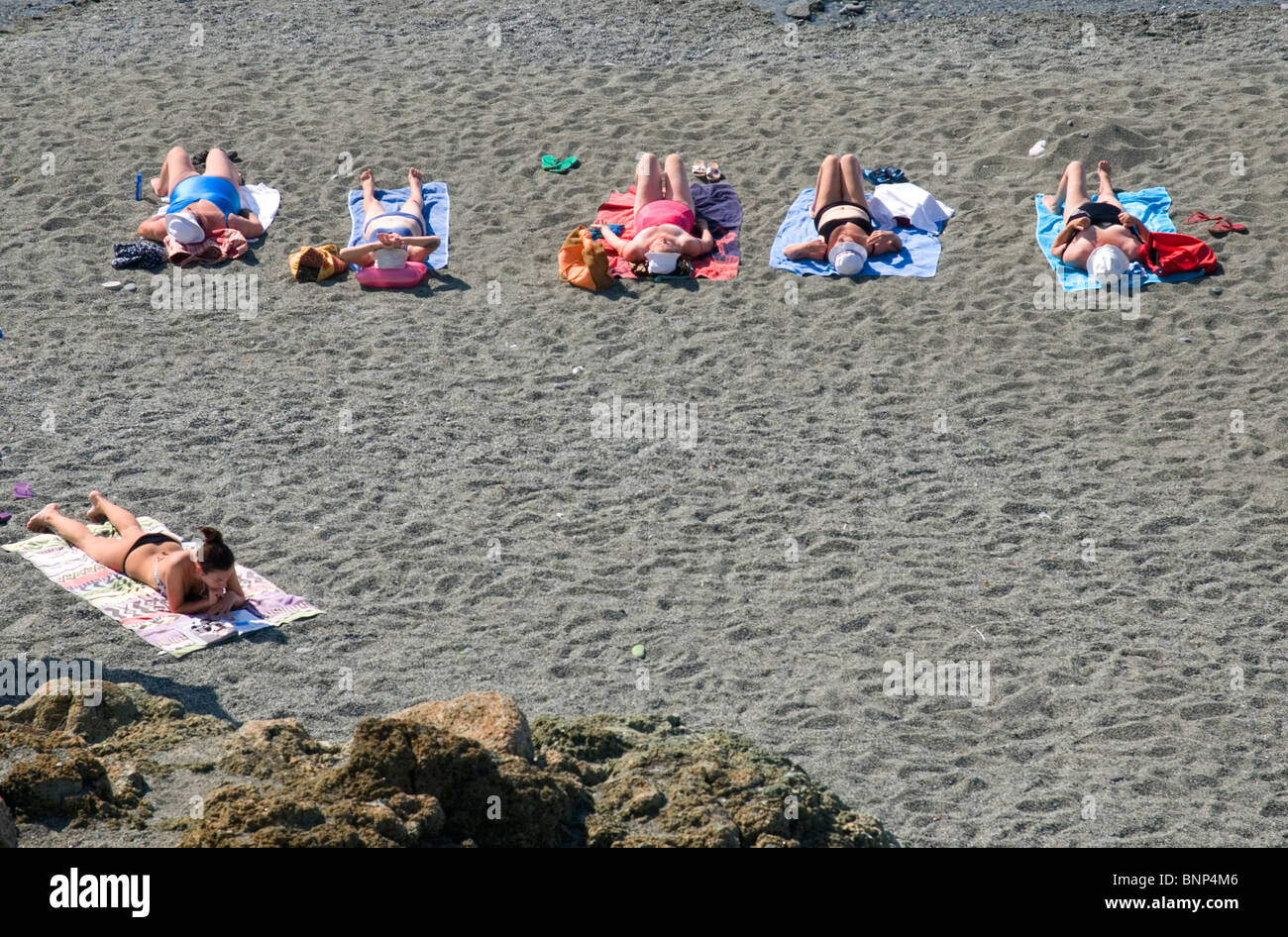 Italian women beach hi-res stock photography and images - Alamy