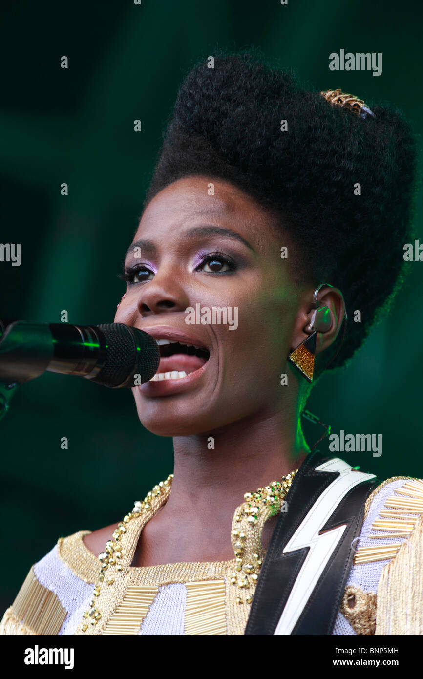Noisettes - singer and bassist Shingai Shoniwa The Splendour Festival ...
