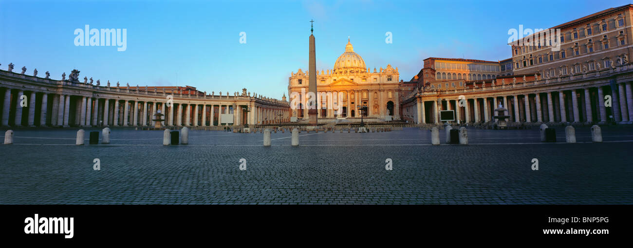 Saint Peter's Square at Sunrise, Vatican City, Rome, Italy Stock Photo ...