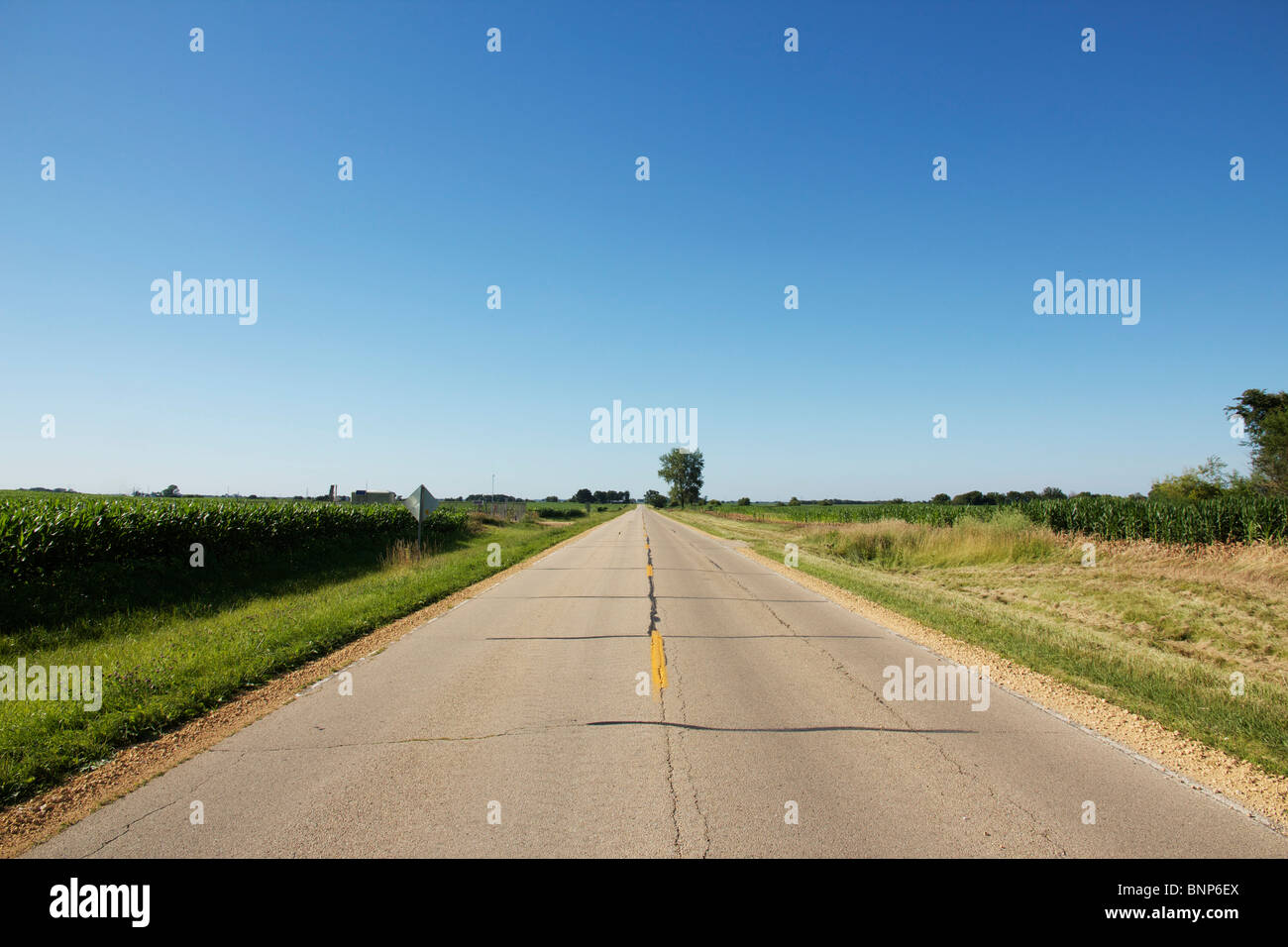 County Highway 15 north of Harmon, Illinois Stock Photo - Alamy