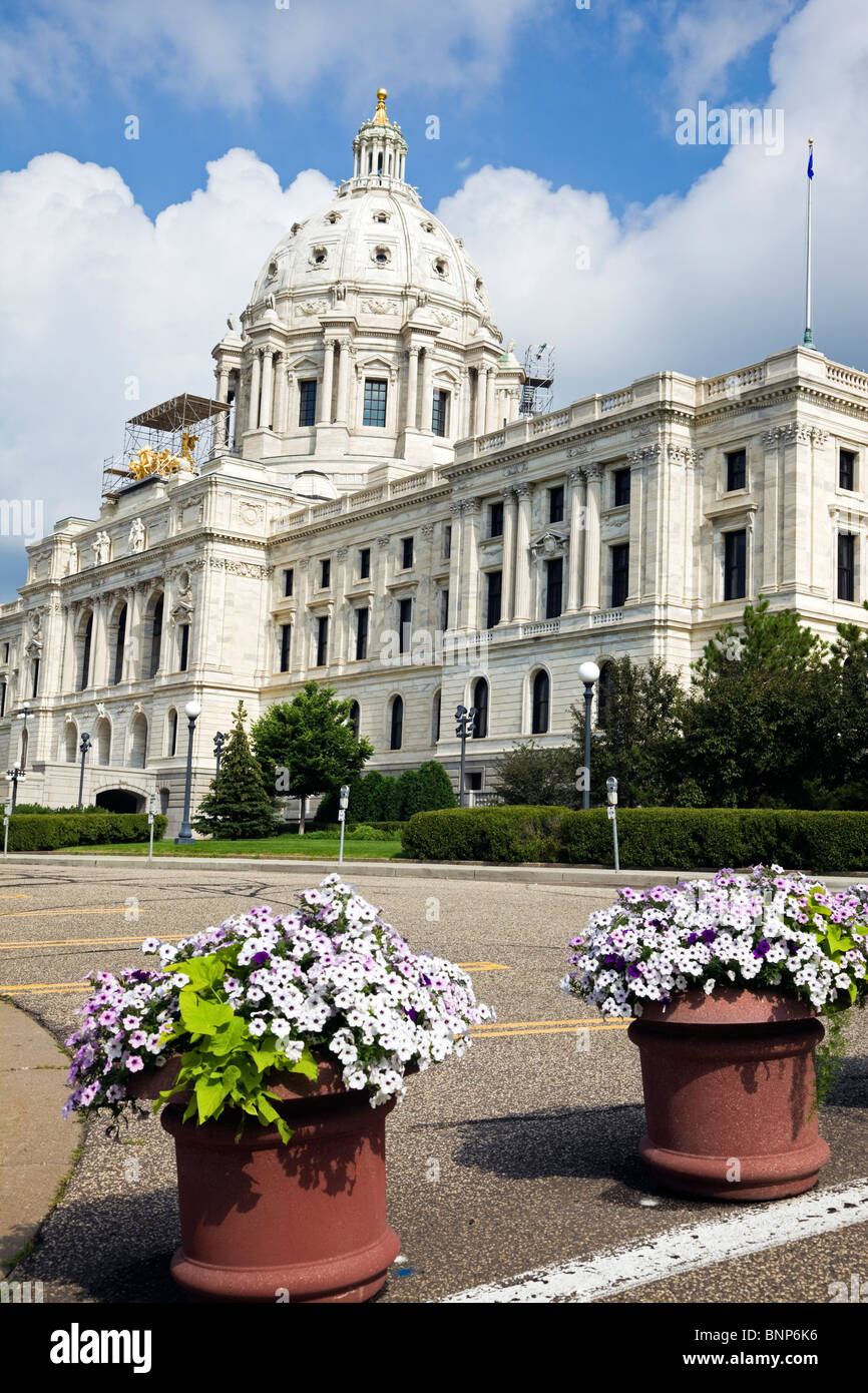 Capitol flowers hi-res stock photography and images - Alamy