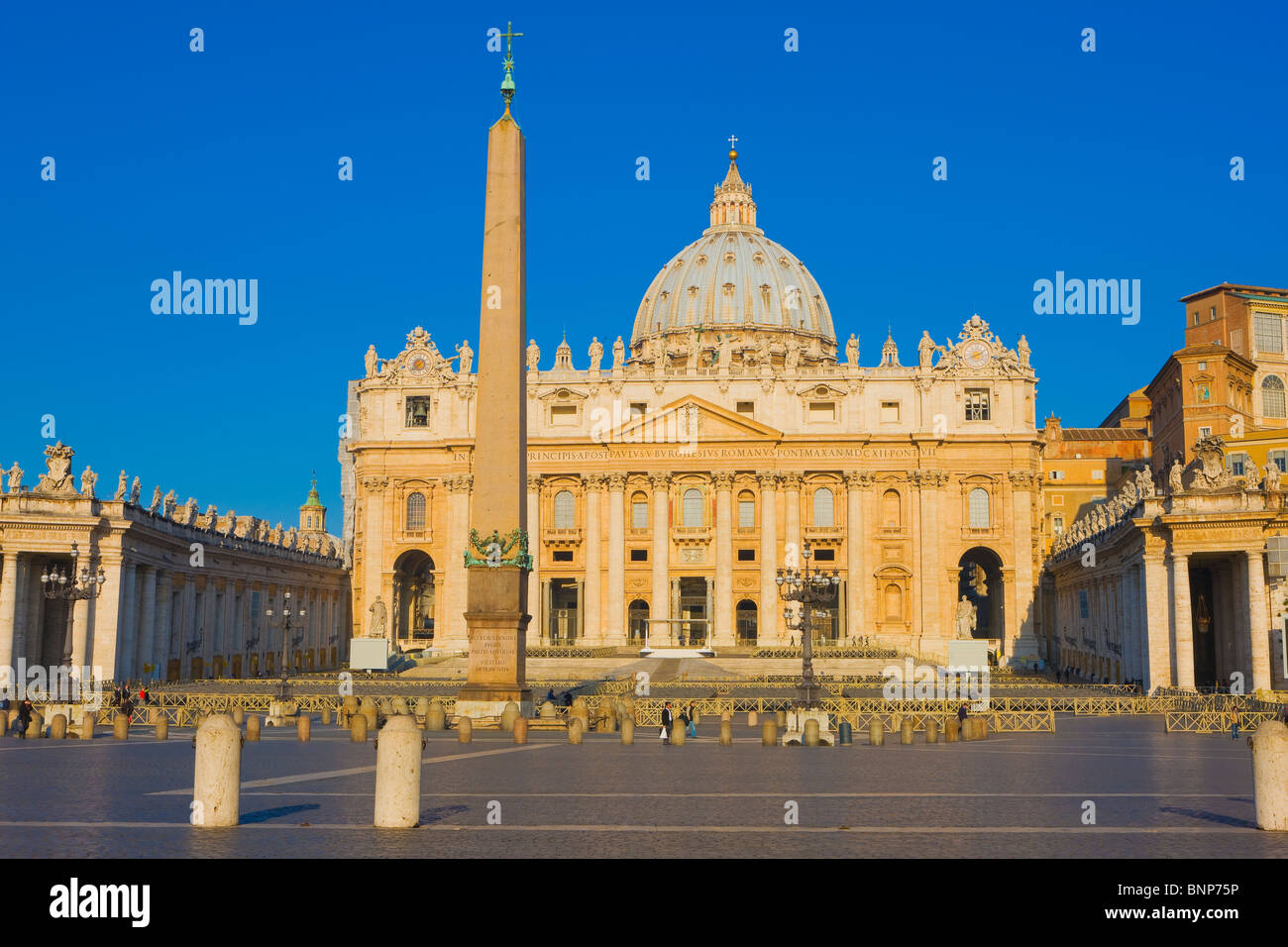 Saint Peter's Square and Saint Peter's Basilica, Vatican City, Rome, Italy Stock Photo - Alamy