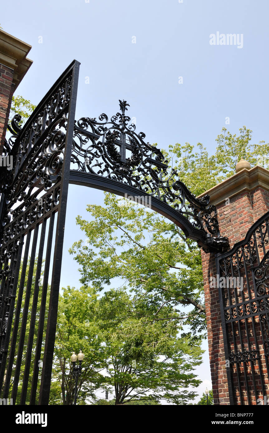 Gate, Harvard University, Cambridge, Massachusetts, USA Stock Photo - Alamy