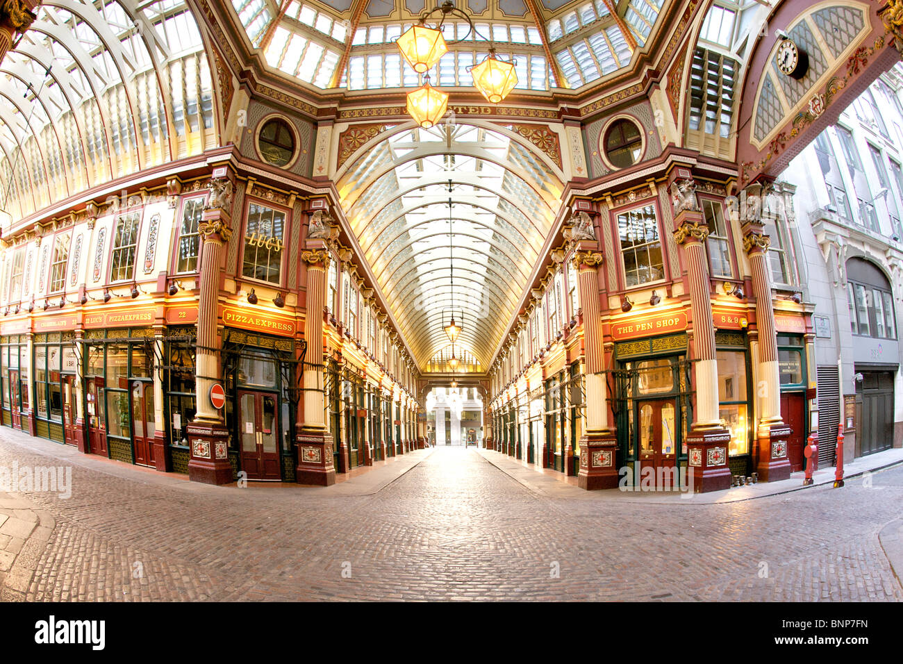 The interior of Leadenhall market in the city of London Stock Photo - Alamy