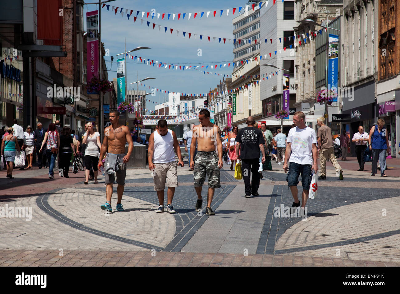 Shopping area in the town centre at Southend-on-sea, Essex Stock Photo ...