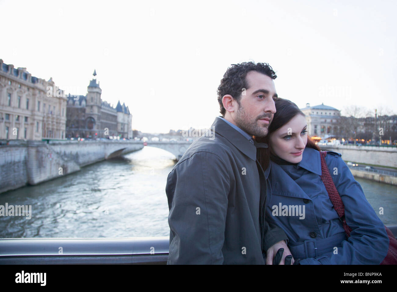 Couple looking over a bridge hi-res stock photography and images - Alamy