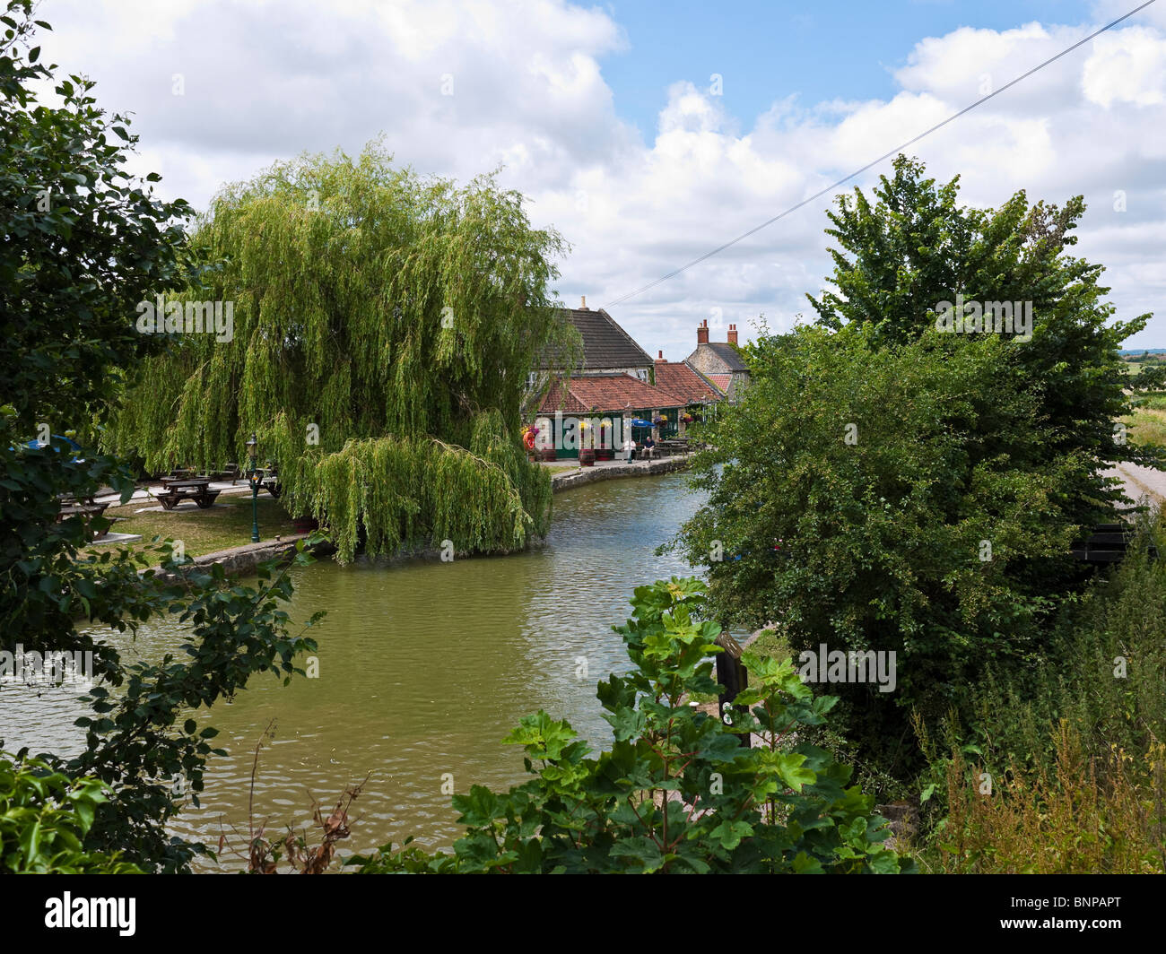 The Barge Inn at Seend Lock on the Kennet and Avon Canal Wiltshire UK ...